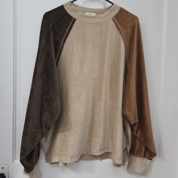 easel | Tops | Easel Neutral Colorblock Velour Top L | Poshmark